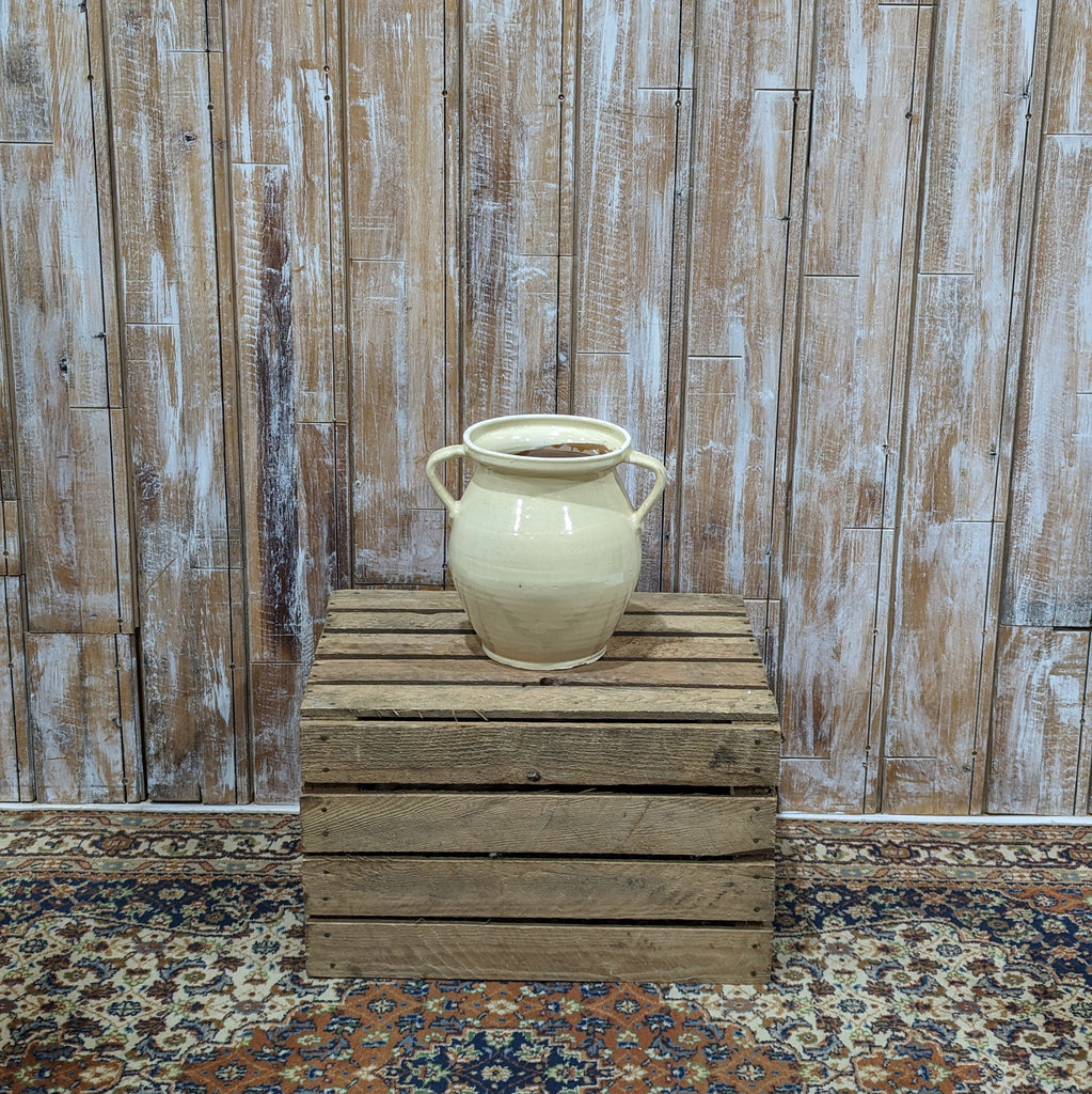 CLEO: Cream Vase – Locate To Create